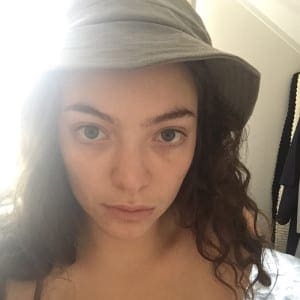 21 Gorgeous Celebs Without Makeup on Instagram | YouBeauty